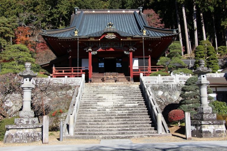 Minobu-san Kuonji Temple - Yamanashi tour guide in Japan Mt.fuji and ...